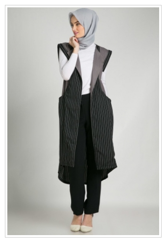 Inspirasi Baju Muslim Modern Wanita Model Two Pieces dengan Outer