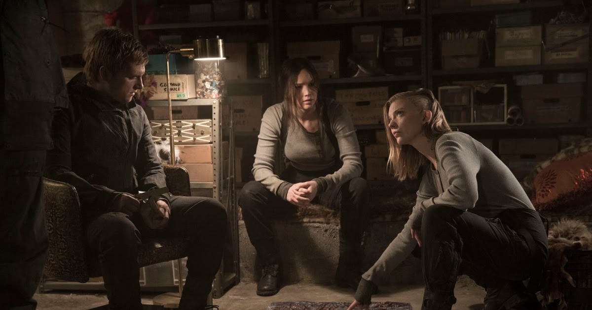 Welcome to District 12: New Mockingjay Part 2 Stills