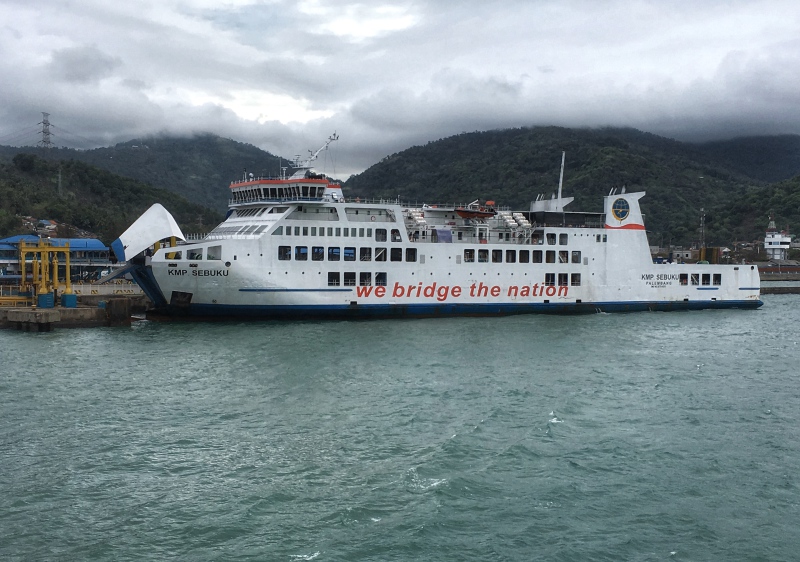 Tentang Bakauheni: KAPAL BAGUS DI PELABUHAN MERAK - BAKAUHENI