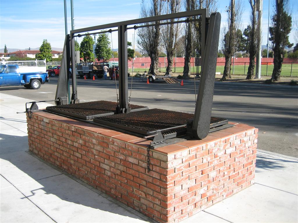 BBQGuam: Santa Maria Style BBQ Pits