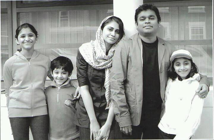 HyDeRaBaDi bLoGs: South Indian Actors Childhood Photos