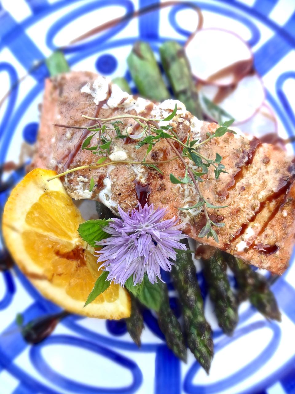 Scrumpdillyicious: Grilled Coriander & Fennel Seed Crusted Salmon
