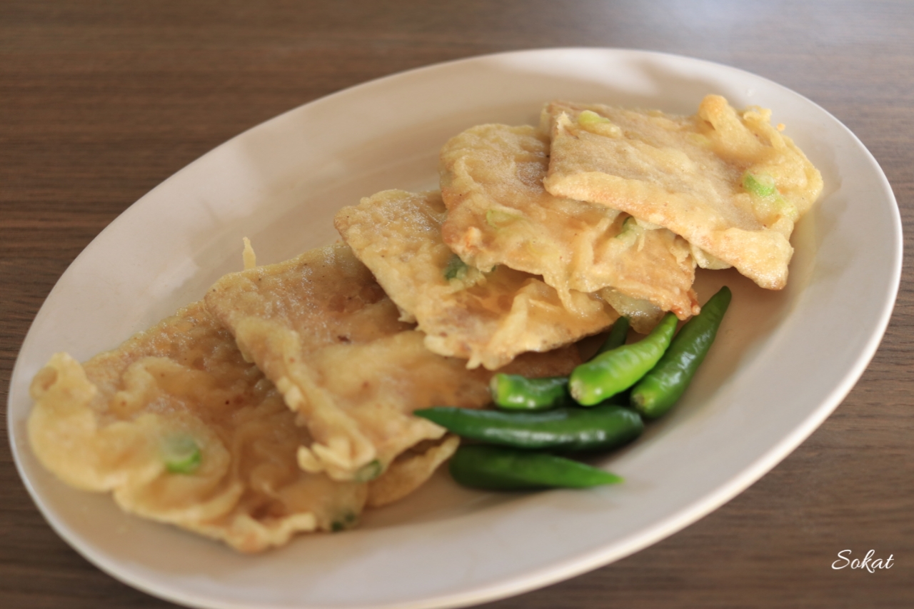 Lesehan di Resto Ikan Bakar Bambu Haur