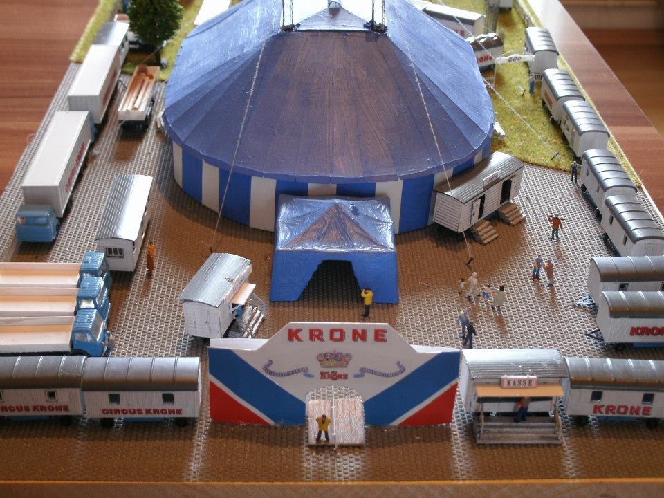 Circusmodellbau: Circus Krone 1:160