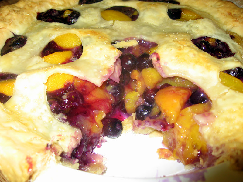 Peach and Blueberry Polka Dot Pie Tutorial - The Virtuous Wife