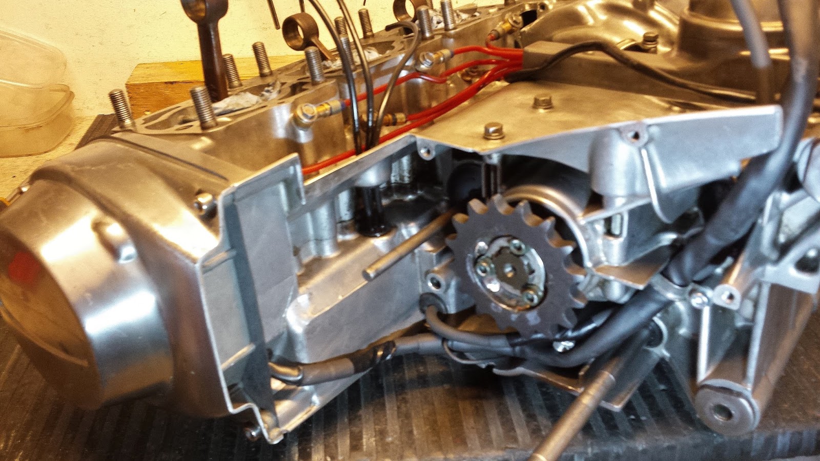 Y.C. Design: SUZUKI GT 550 1973 : RESTAURATION ET PREPARATION