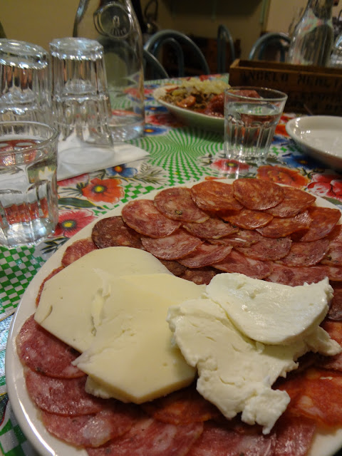 Back to Berlin...and BEYOND: Offbeat Seattle Attraction: Salumi Artisan ...