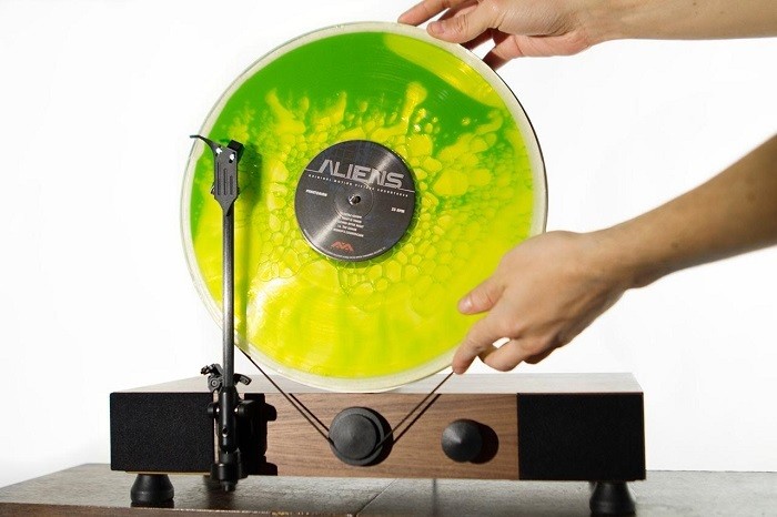Liquid-Filled Vinyl Records Make Trippy Art, Music | The Creators ...