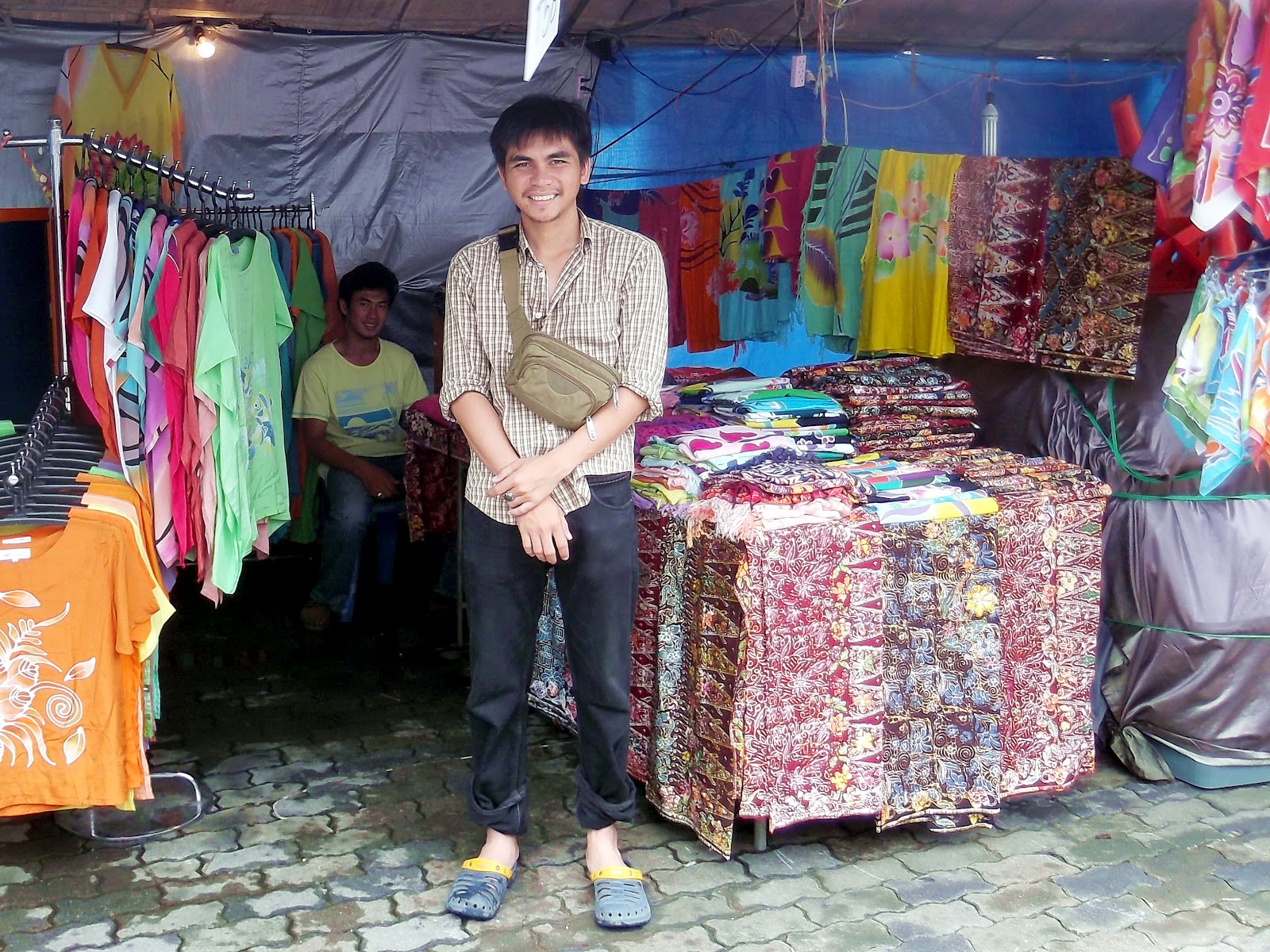 Dawn in Phuket: Phuket Batik - Clothes and Textiles