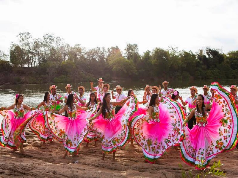 A Terra Média de Claudia: 12º Festival de Cururu e Siriri