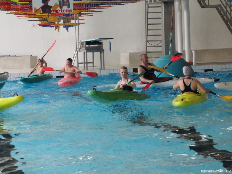 Actualités Mouscron- Comines: Initiation au kayak à la piscine Aqualys