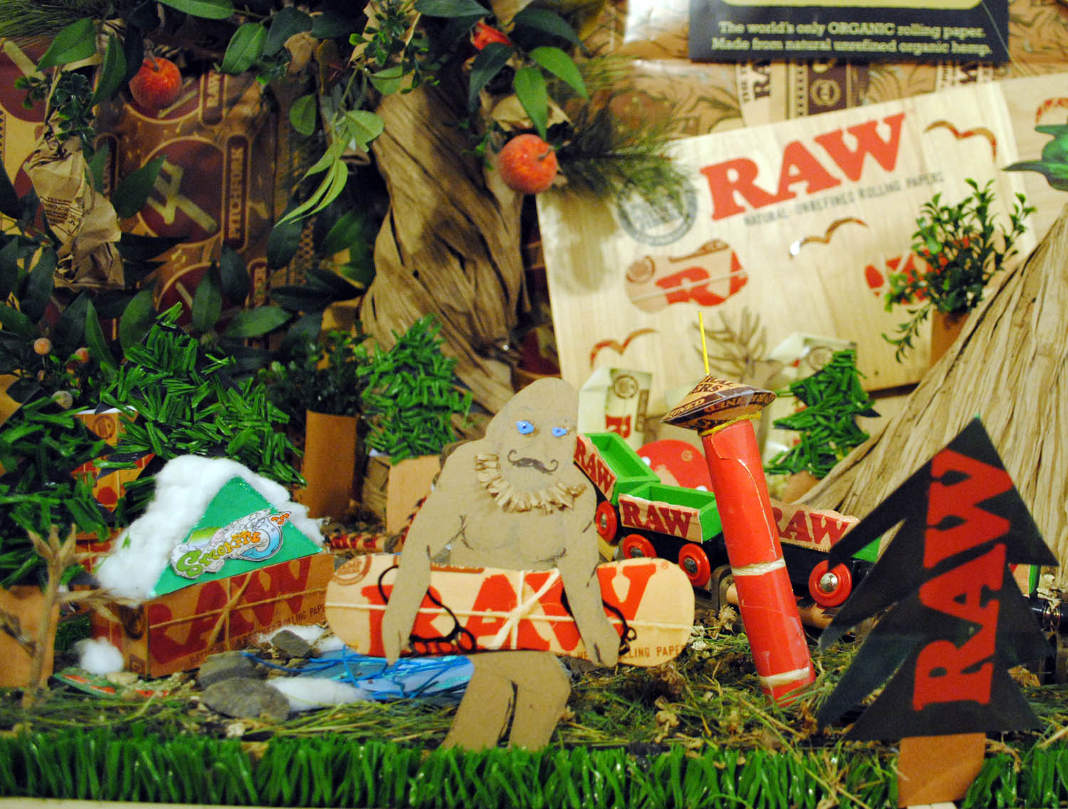 Smokin Js: Raw Display Contest & Free Prize