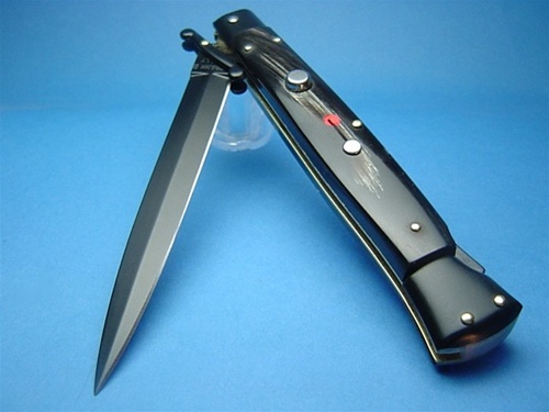 Automatic switchblade: Classy and Stylish Italian, American styled ...