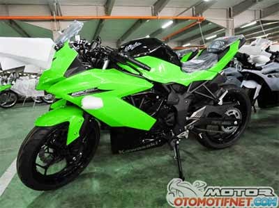 Ninja 250SL si RR Mono Versi Ekspor Keluar Indonesia | Spek Motor