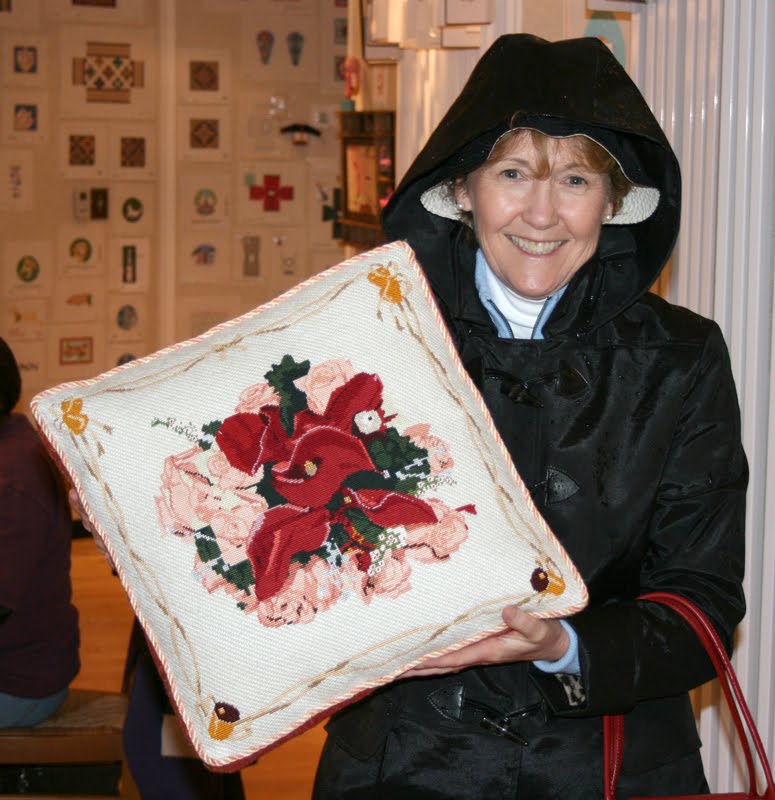 Rittenhouse Needlepoint: Needlepoint Your Special Memories