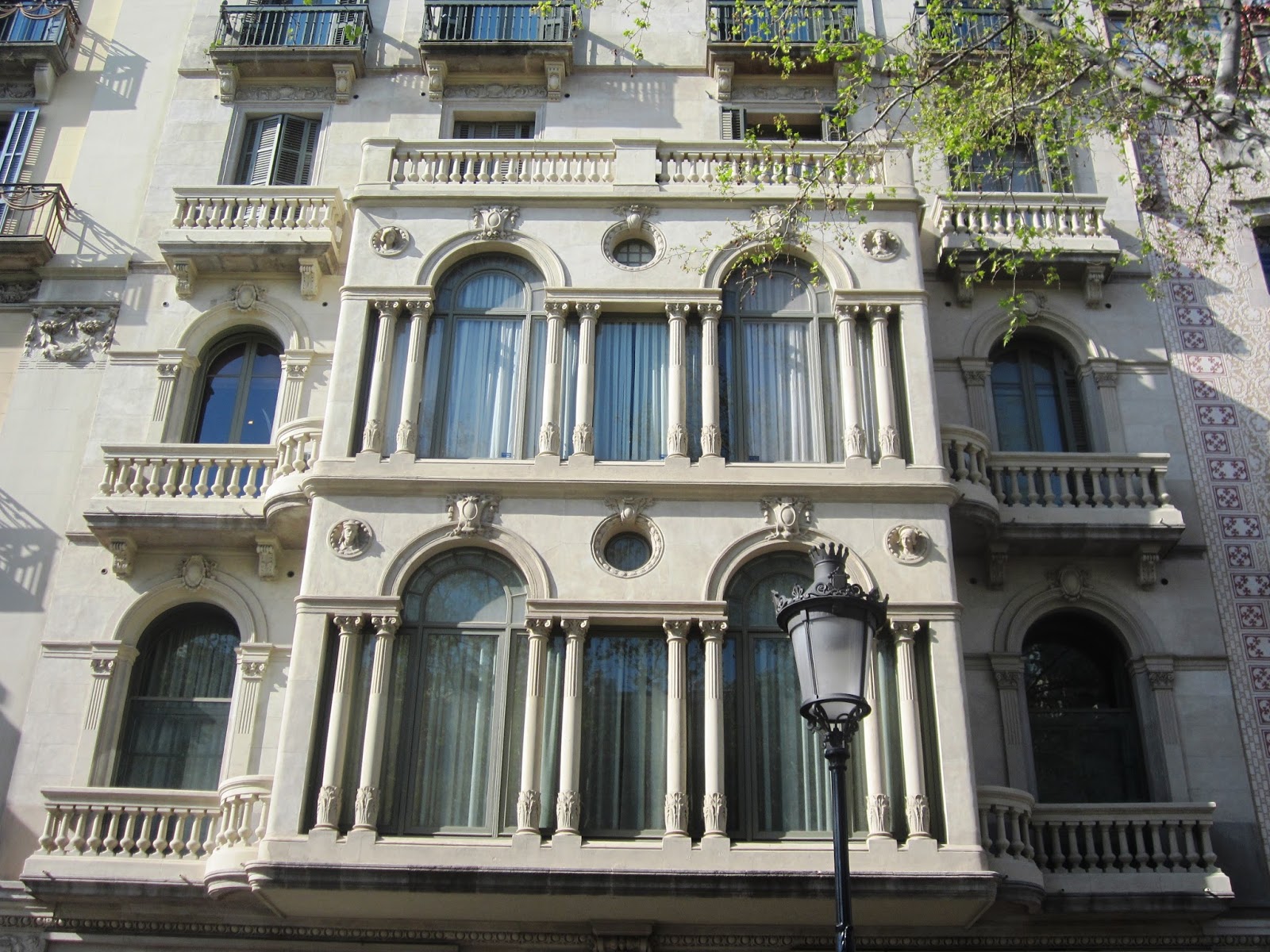 Redescubriendo Barcelona y más allá: 30/03/2016 Casa Bonet