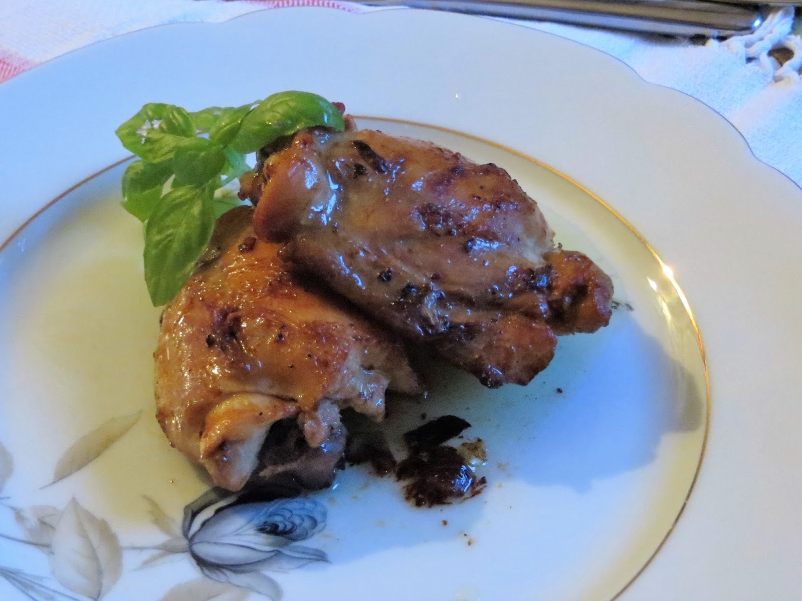 Sei chicchi di melograno: Pollo al basilico