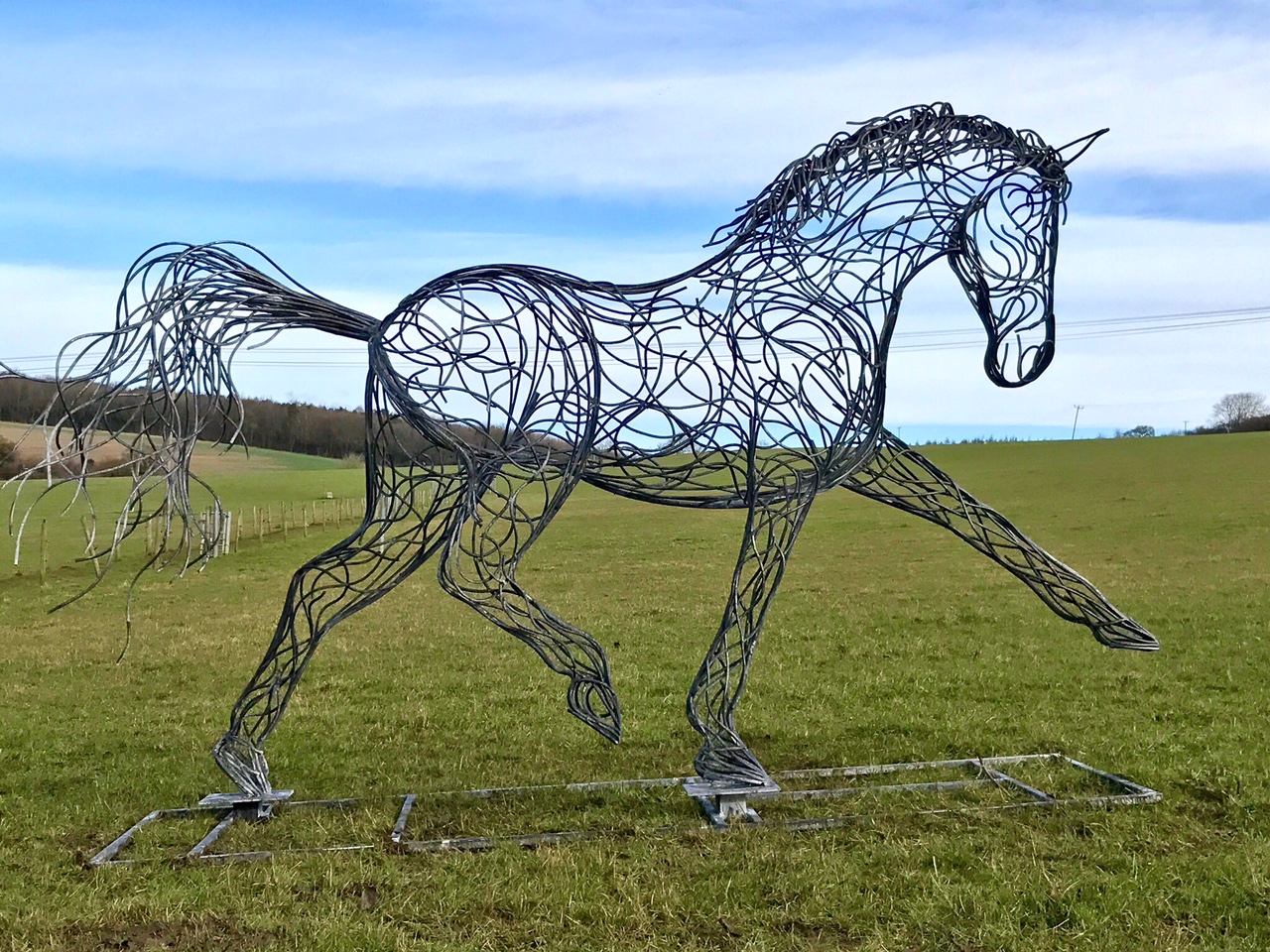 New Horse Sculpture is Unveiled - Savvy Horsewoman