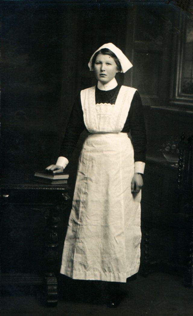 Beautiful Portraits of Edwardian Maids From the 1900s ~ Vintage Everyday