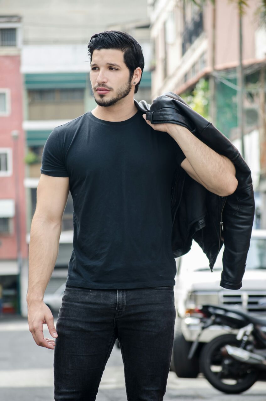 Muerde-aqui.blogspot.com: Jean Pierre llega con Vivo Enamorado