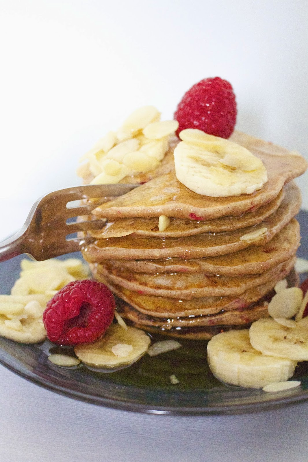 Takara Dōri: Banana and smashed Raspberry Pancakes