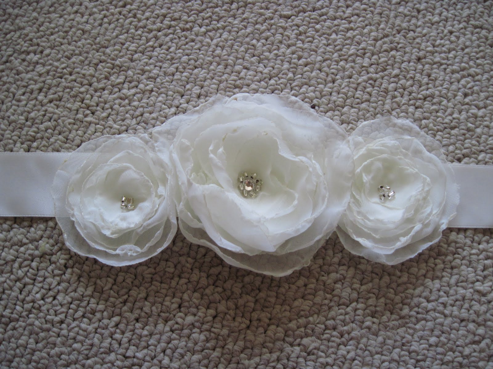 Alicia Dawn's DIY: for the No Nonsense Bride: Chiffon flower sash