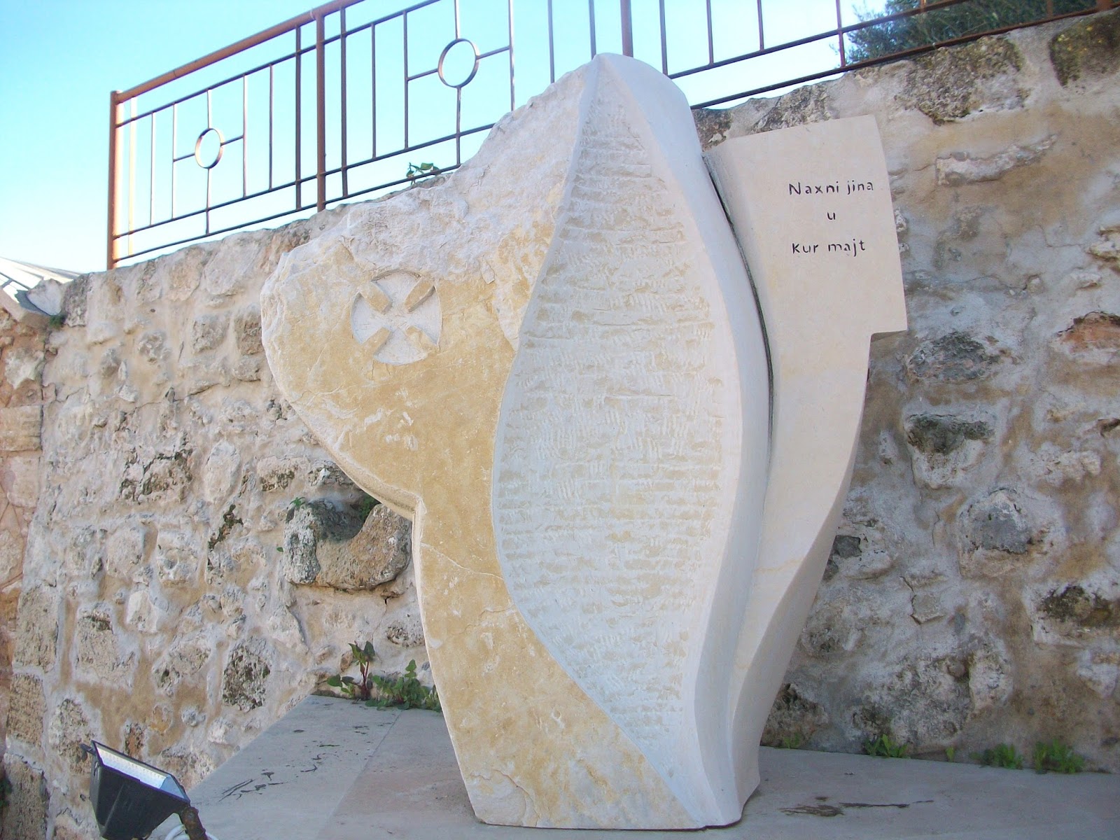 Gölge Gezgin: Cyprus Hiking 04 : Koruçam - Kayalar - Sadrazamköy