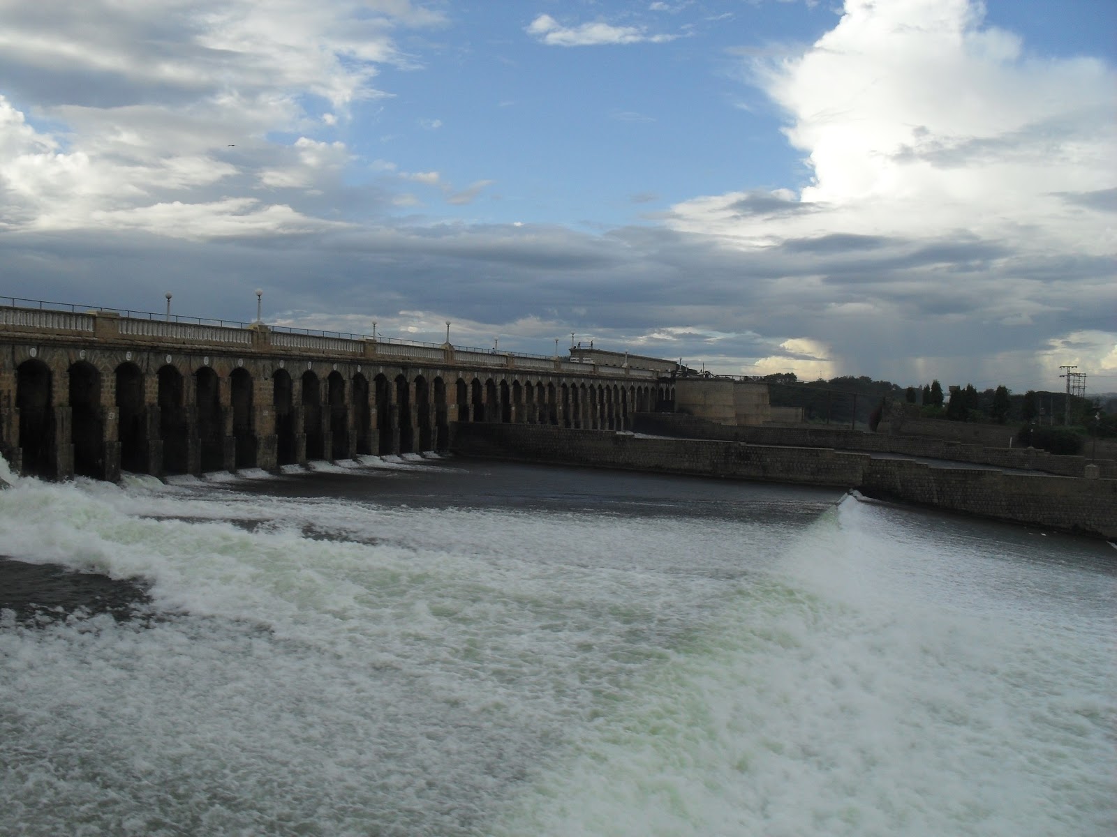 YENNAAR: Krishna Raja Sagara Dam (KRS), Mysore