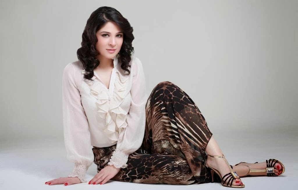 Ayesha Omar Free HD Wallpapers | TV Biography