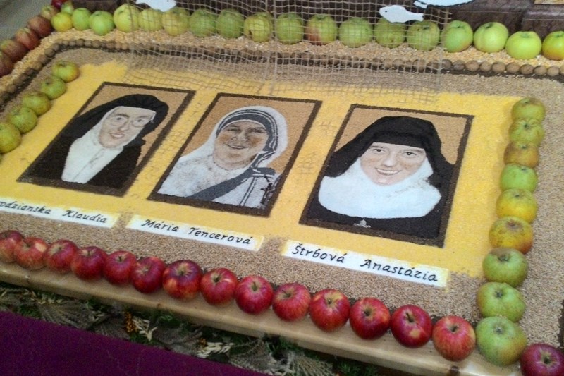 Letitia svetu: Aj dnes bola v Novej Bani Roľnícka nedeľa.