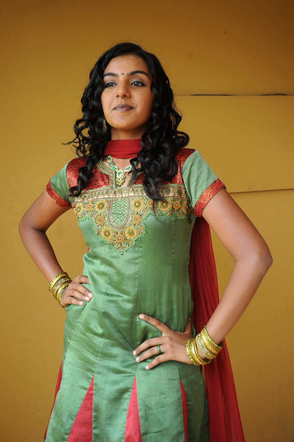 Telugu Actress Divya Latest Photo Gallery - Hot PHOTOSHOOT Bollywood ...