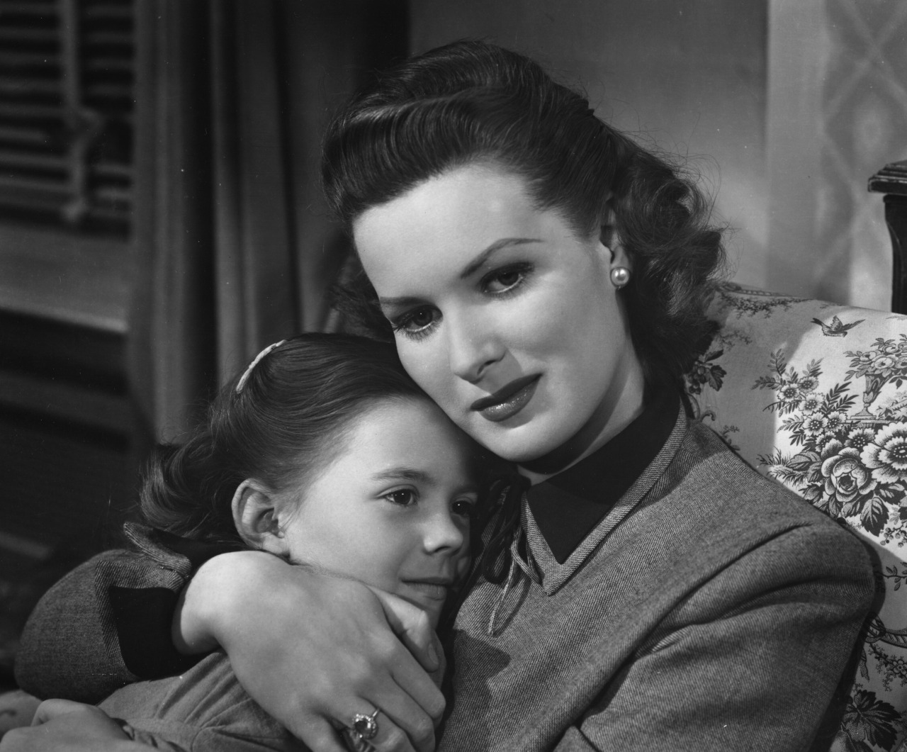 35 Rare and Adorable Photos of Child Star Natalie Wood in the 1940s ...