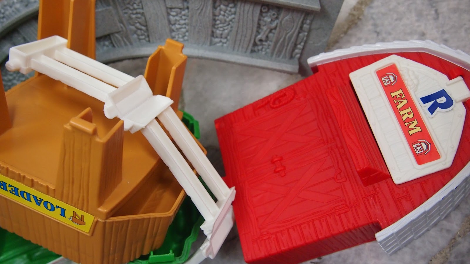 JuaiMurah: Fisher Price Toots The Train Set