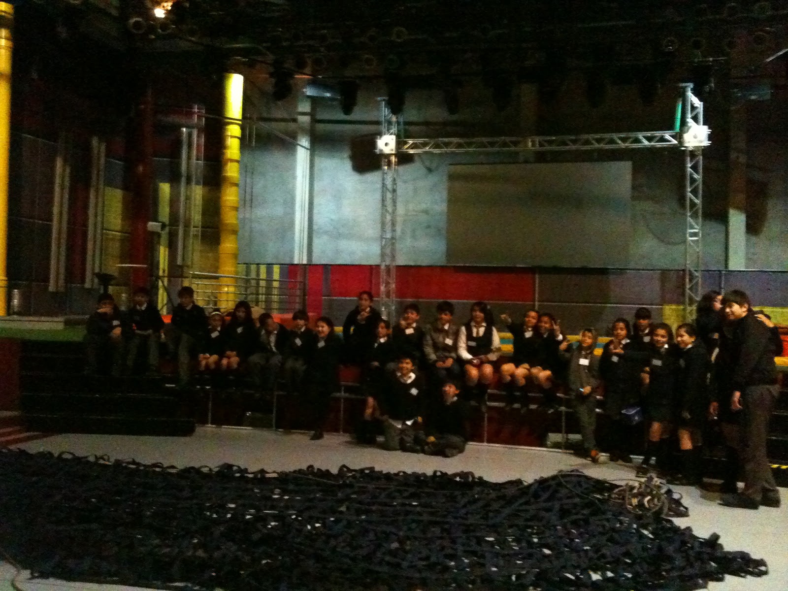 El Escolar de Melvin Jones: Alumnos del Colegio Melvin Jones visitan TVN