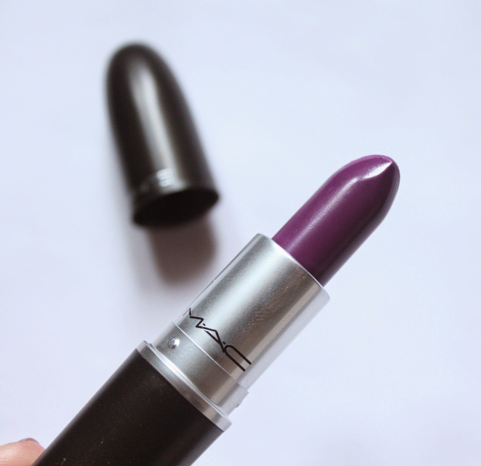 REVIEW: MAC Heroine Lipstick. | Levinia Jayne
