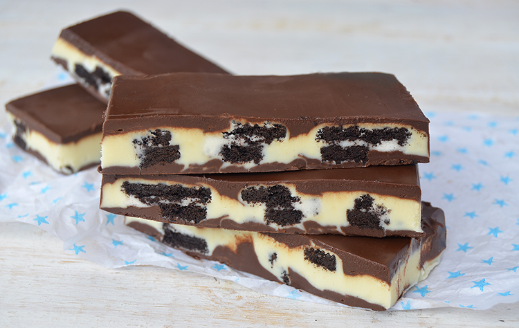 Barra de chocolate con Oreos / Recetas dulces, fáciles y ricas! / Tres ...