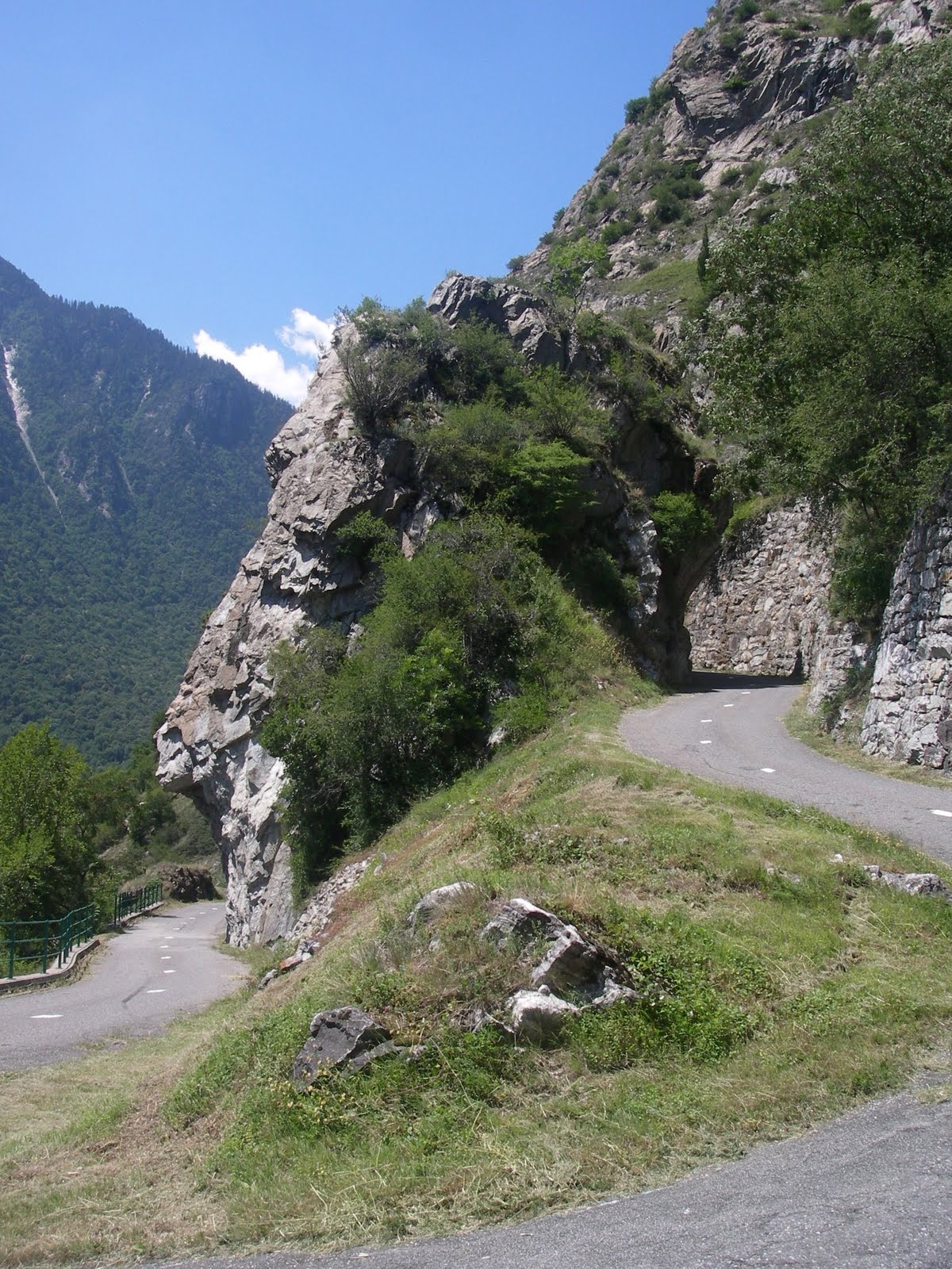 climb by bike: Les Lacets de Monvernier / Le Col du Chaussy / Le Col de ...