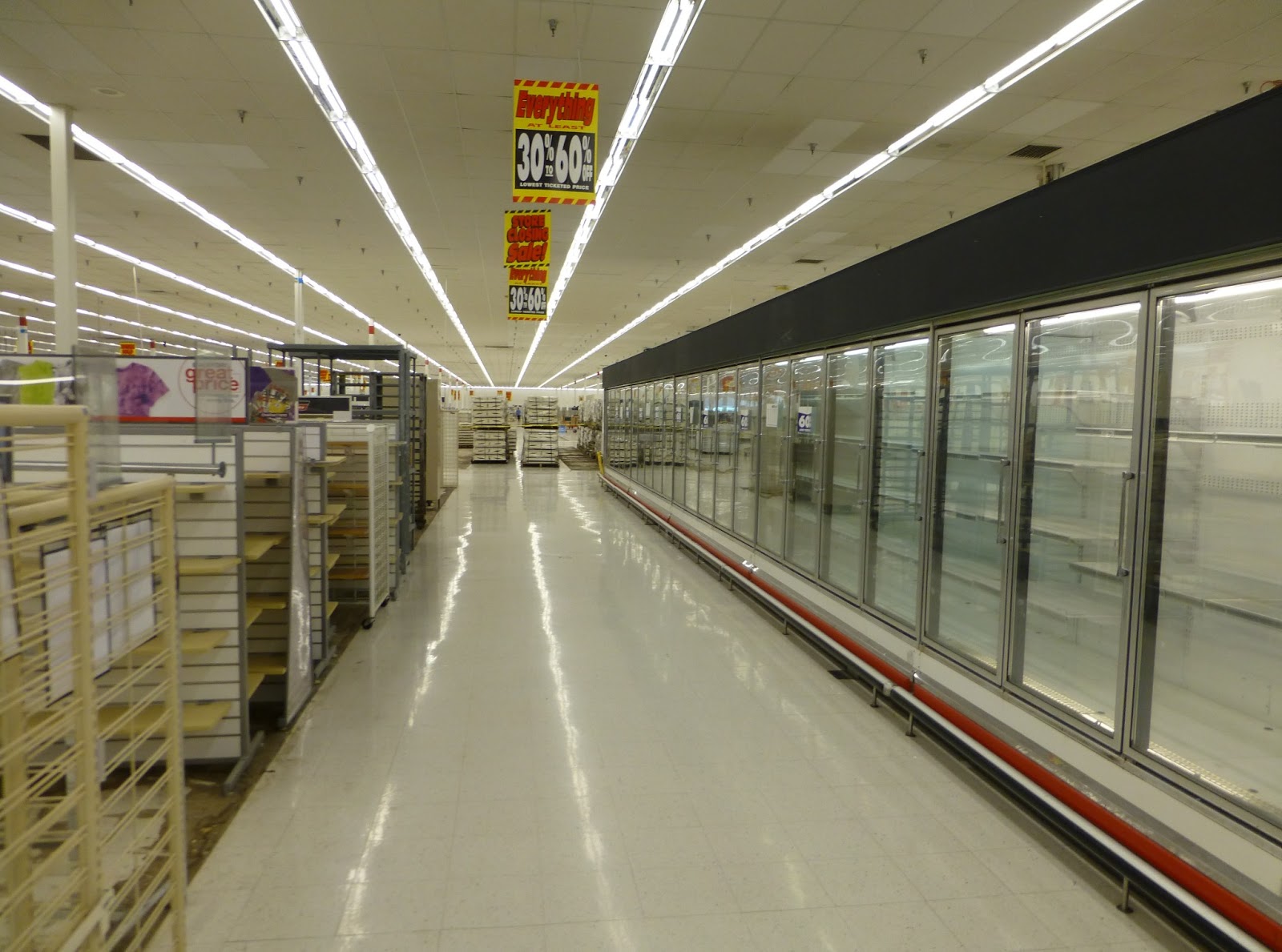 Dead and Dying retail: Death of a Super Kmart : The Moon Township story