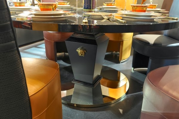 Passion For Luxury : VERSACE HOME COLLECTION