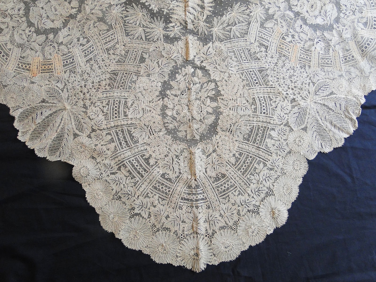Buyer & Seller of Antique Lace, Fine Linens, Vintage Clothing, Haute ...