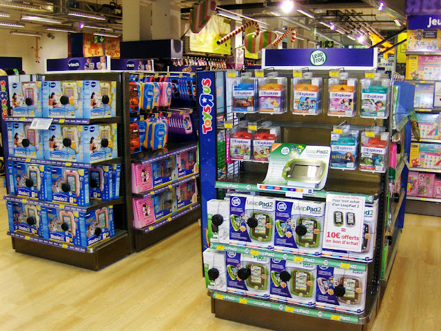 Et Sa Fée Des Etincelles.: Ouverture du premier Toys'R'Us parisien ...