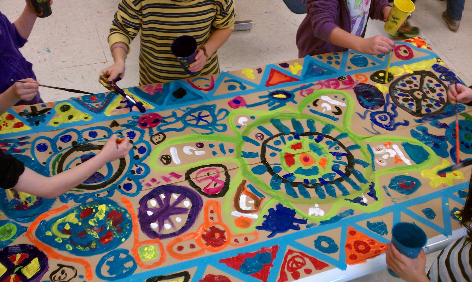 Art Rocks!: Sneak Peek @ Art Room Mural and Collaborative Circle Paintings