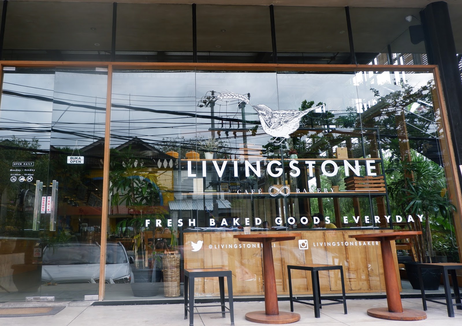 LIVINGSTONE CAFE & BAKERY, PETITENGET, BALI - Icha Khairisa