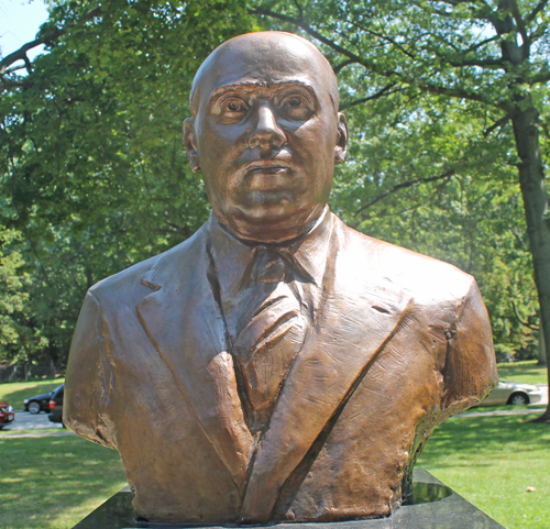 Dan Hanson's Blog: Milutin Milankovic Bust dedication in Serbian ...