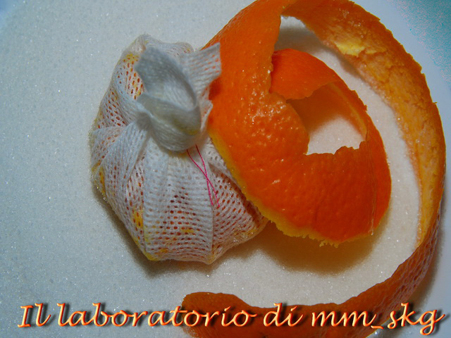 IL LABORATORIO DI MARINA: ΑΡΩΜΑΤΙΣΜΕΝΗ ΖΑΧΑΡΗ // ZUCCHERO AROMATIZZATO