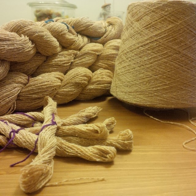 Yarn Lab: Dyeing combination fibers - Swatches!