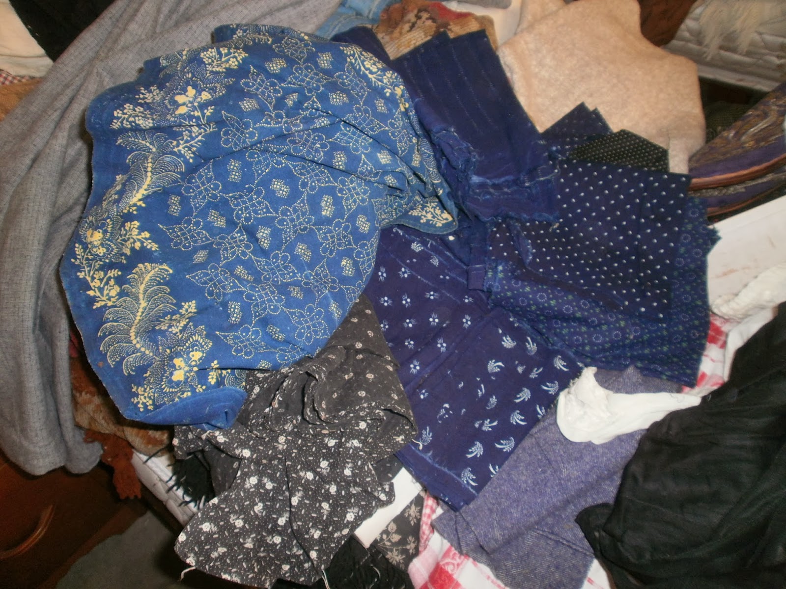 Antique Images of Amana Colonies: CALICO CLOTHING