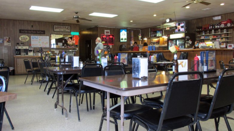 Des Loines: Darrell's Place in Hamlin, Iowa