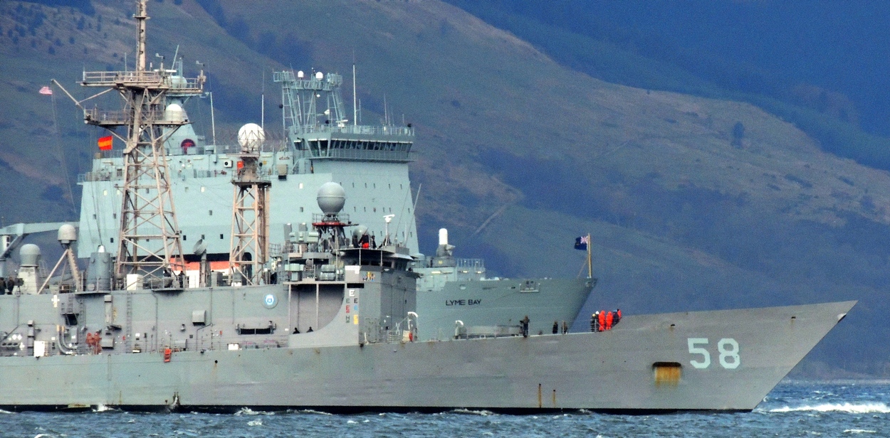 River Clyde Photography: USS Samuel B. Roberts (FFG-58)