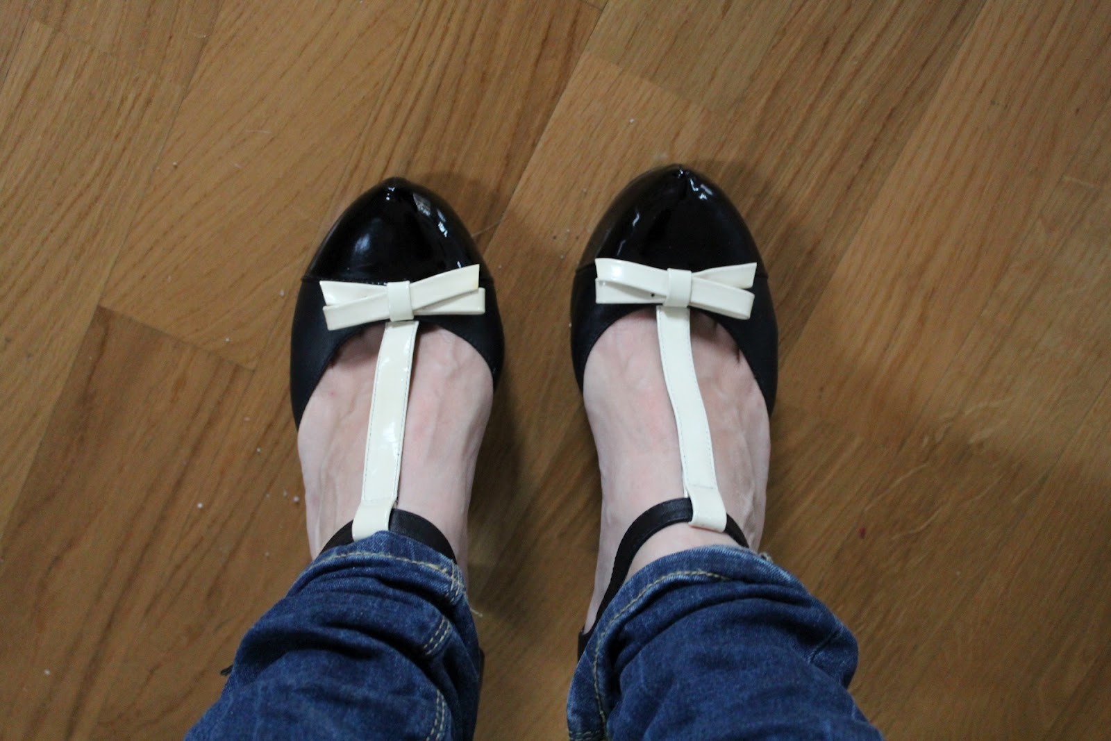 Bambi Heaven: Shoes With White Bows